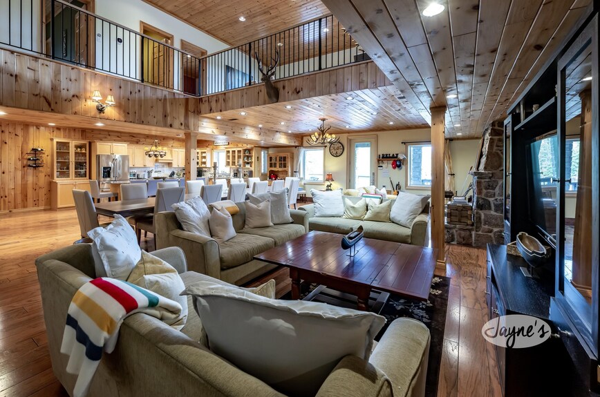 Unique 7bed 5bath Cottage On The Joe River! - Ontario