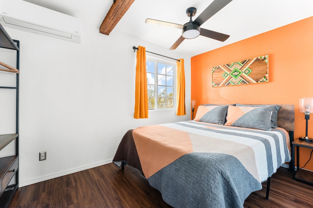 Cozy Cabin With Hot Tub, Stargazing, Private & Secluded 2.5 Acres - Joshua Tree National Park