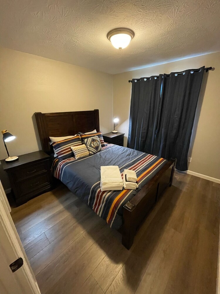 «6 Bdrms+sleeps 12»«golf•biking•silverwood•cda» - Liberty Lake, WA