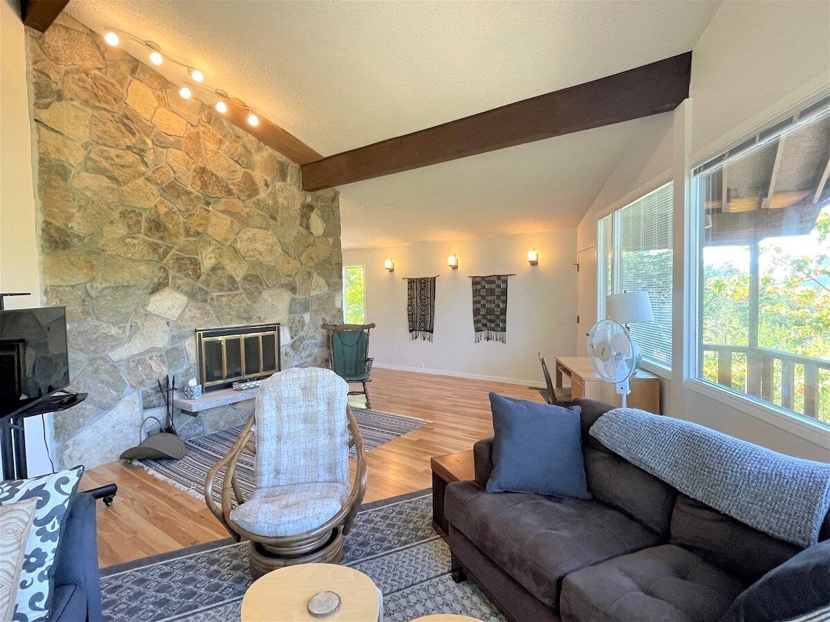 Valley View Cabin | Ac | 3 Bed, 2 Bath - Packwood, WA