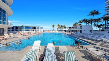 Piscina exterior