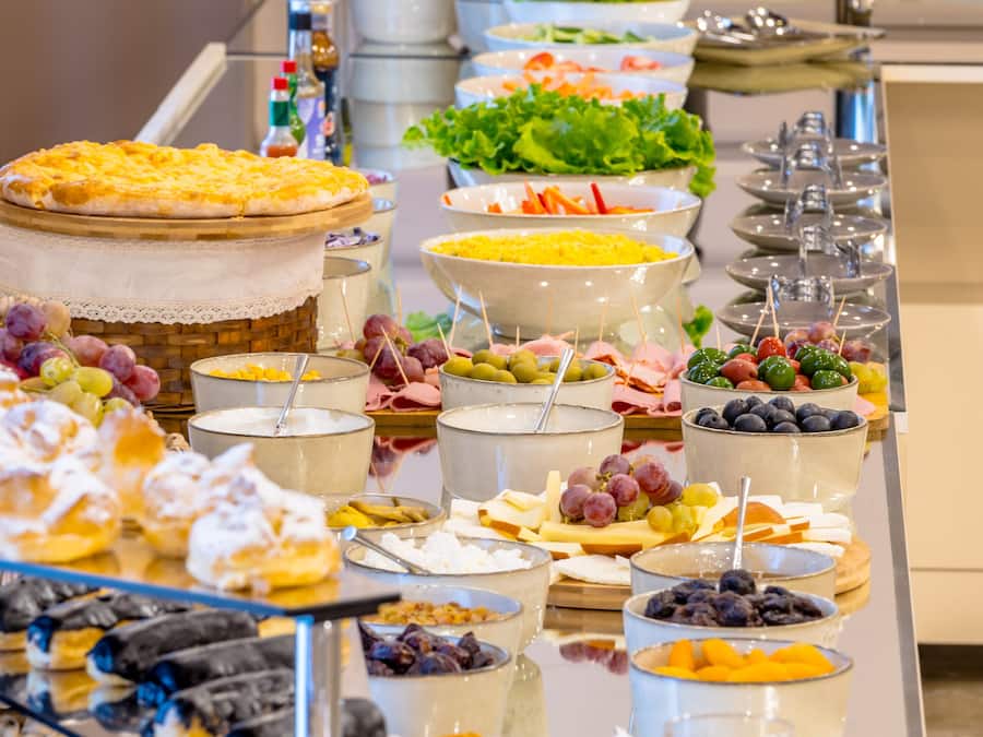 Pequeno-almoço tipo buffet diário incluído