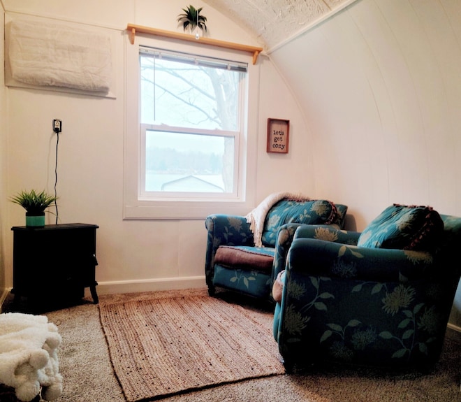 Lakeside Quonset Hut, Cozy And Romantic - Michigan