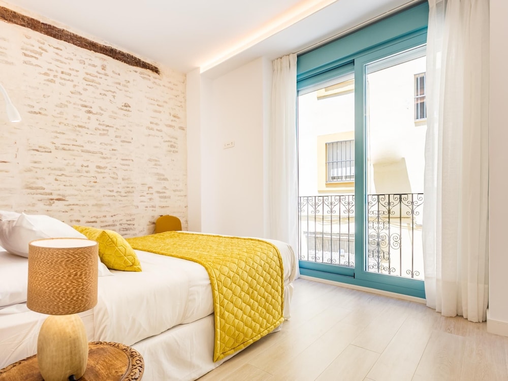 Beautiful House With 6 Bedrooms, 7 Bathrooms And 2 Terraces - Sevilla, İspanya