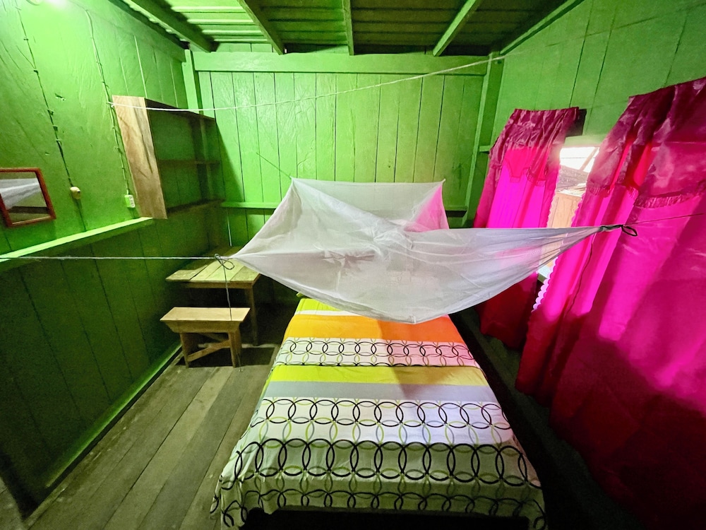 Amazonas Maloca Barü, Hostal Tikuna Macedonia - Loreto, Perú