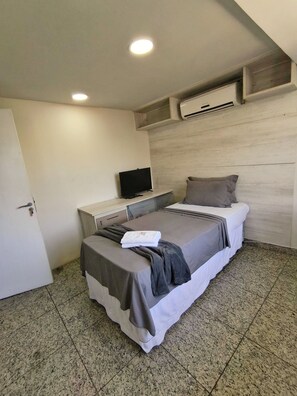 Quarto 04 | Roupa de alta qualidade, cortinas/cortinados opacos 