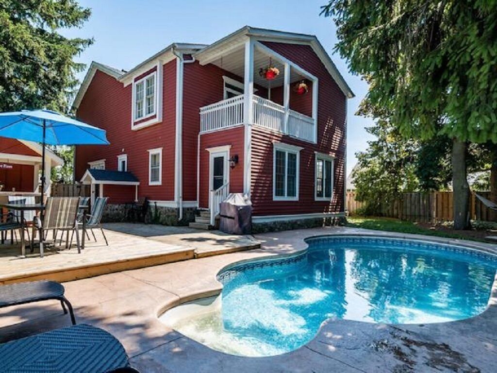 The Homestead - Luxury Cottage with Heated Pool in Historic Old Town ...