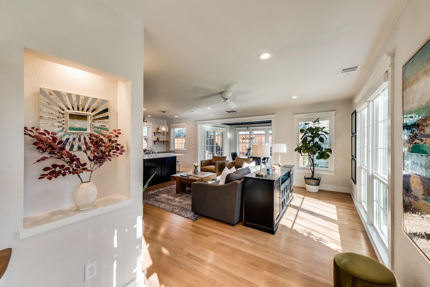 The Allison House: Historic Dallas Home W/pool And Hot Tub In Quiet Neighborhood - Dallas, TX