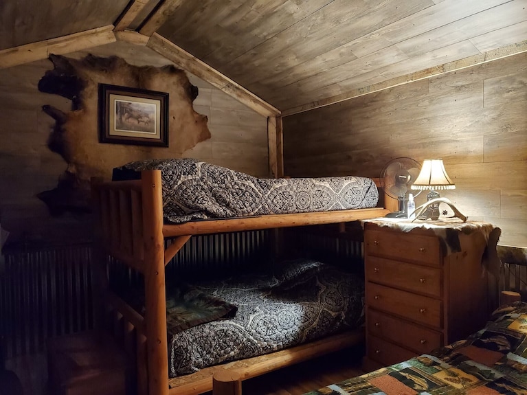 Bunkhouse Dry Cabin Farm Rustic Private Secure - Oregon
