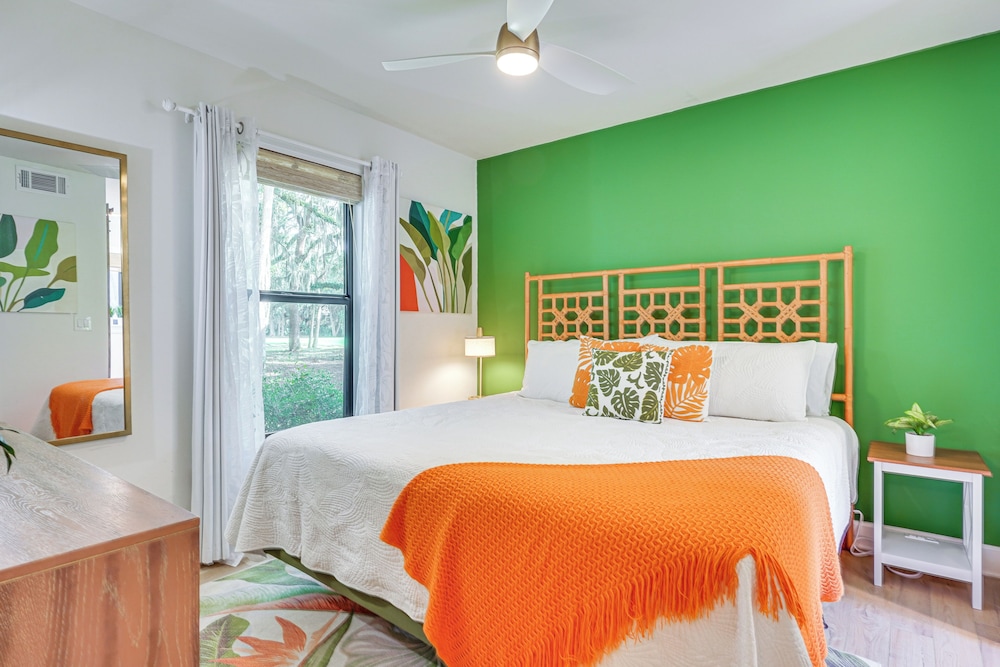 Luxe Tropical Resort Escape - Beaches Nearby! - Kiawah Island, SC