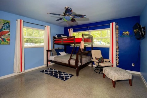 Somerset Oaks-family Home W/backyard Appeal - Vero Beach, FL