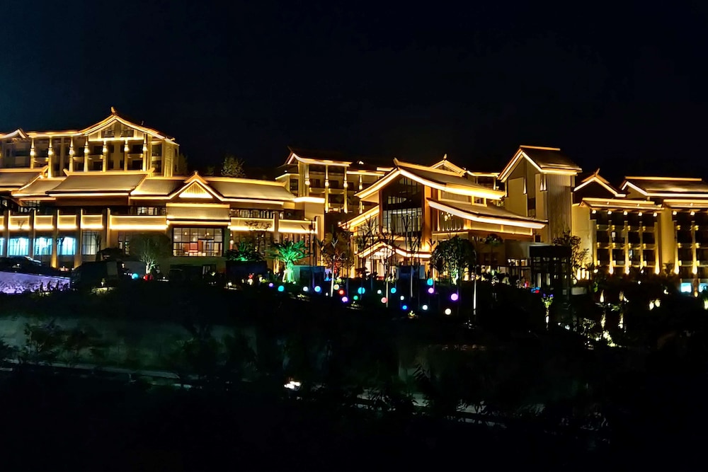 Wyndham Fengqing Resort - Lincang