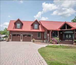 Riverview- Log Cabin, Stay 7 nights get 1 nught Free (15% Off) BOOK NOW ...