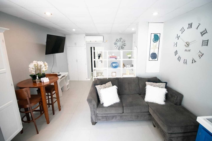 This Apartment Is A 1 Bedroom(s), 1 Bathrooms, Located In Port Of Spain, Port Of Spain Corporation. - Port of Spain