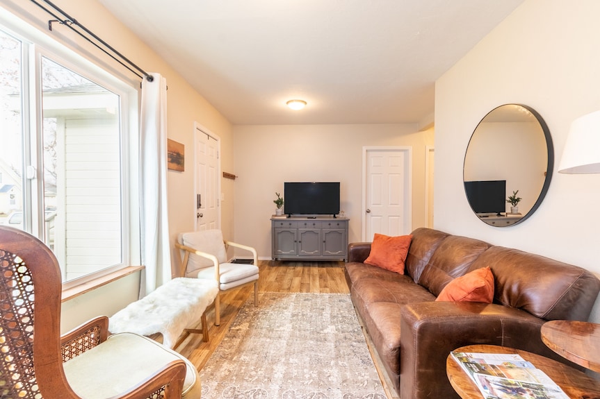 Kid-friendly 2 Bedroom Close To Idaho Center & Nnu - Lake Lowell, ID