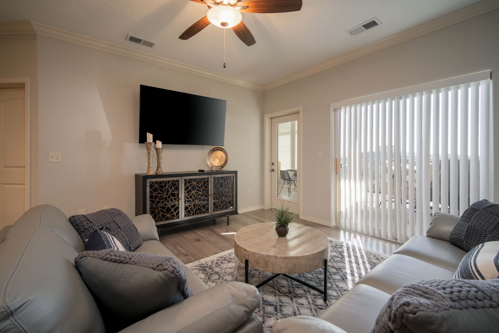 Incredible Lake View Condo With Sunroom And Balcony - The Majestic At Table Rock - Branson, MO