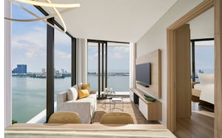 Quarto Premier, 1 quarto (with Study) | Sala de estar | Smart TV de 49 polegadas com canais por cabo, televisor 
