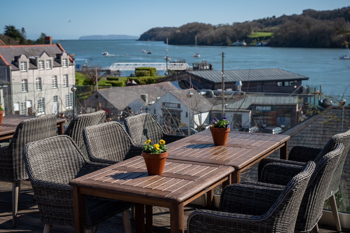 Victoria Hotel Menai Bridge Reviews, Deals & Photos 2023 - Expedia