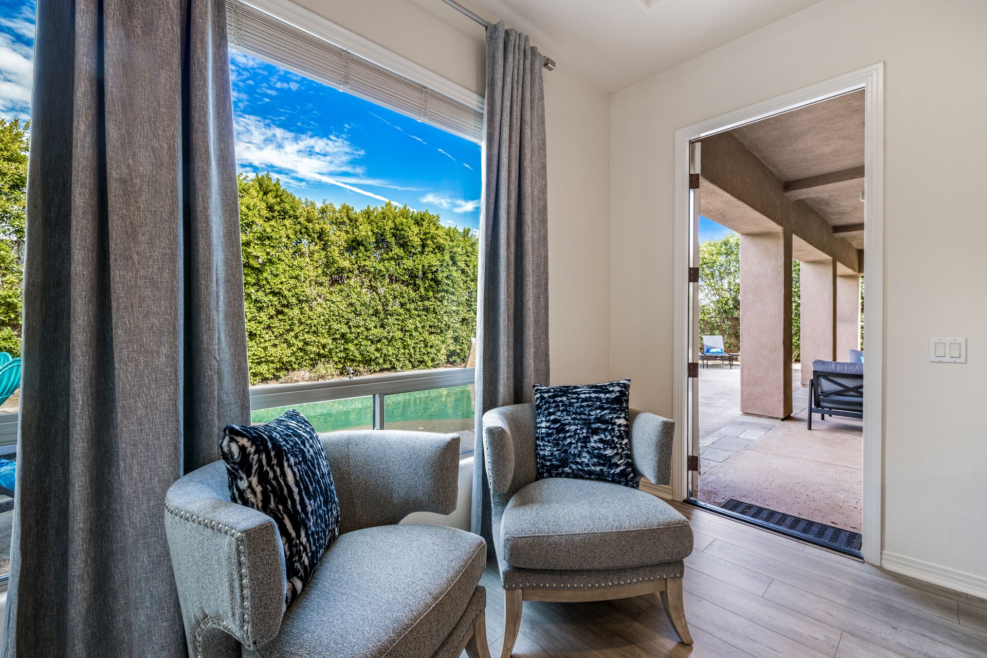 The Carefree Hideaway: Walking Distance To Coachella! - California