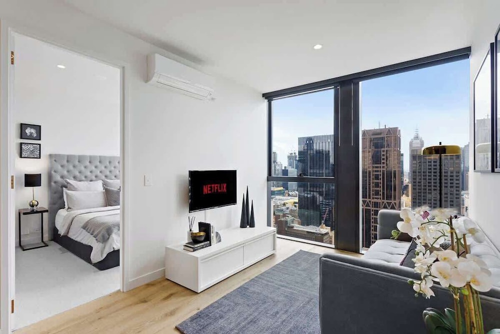 Unique Collins St Apartment With City View + Gym - Tottenham