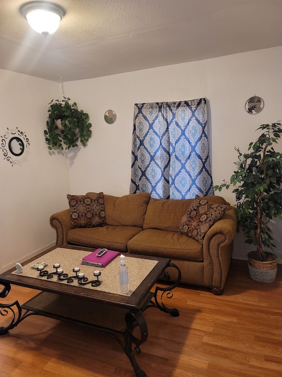 Stylish Retreat W/ Queen Bed Fast Wifi Free Parking - Colorado Springs, CO