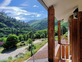 Quarto Clássico | Wi-fi grátis, roupa de cama fornecida