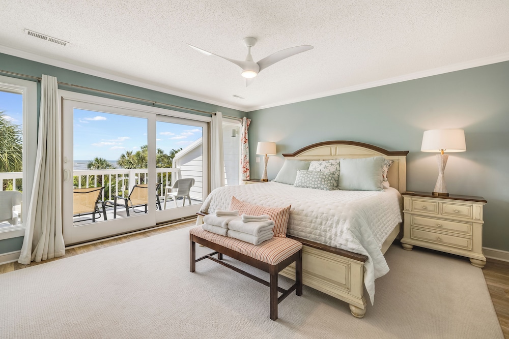 Wonderful, Oceanfront Villa In Wild Dunes Resort! Fantastic Views Of Ocean & Community Pool! - Mount Pleasant, SC