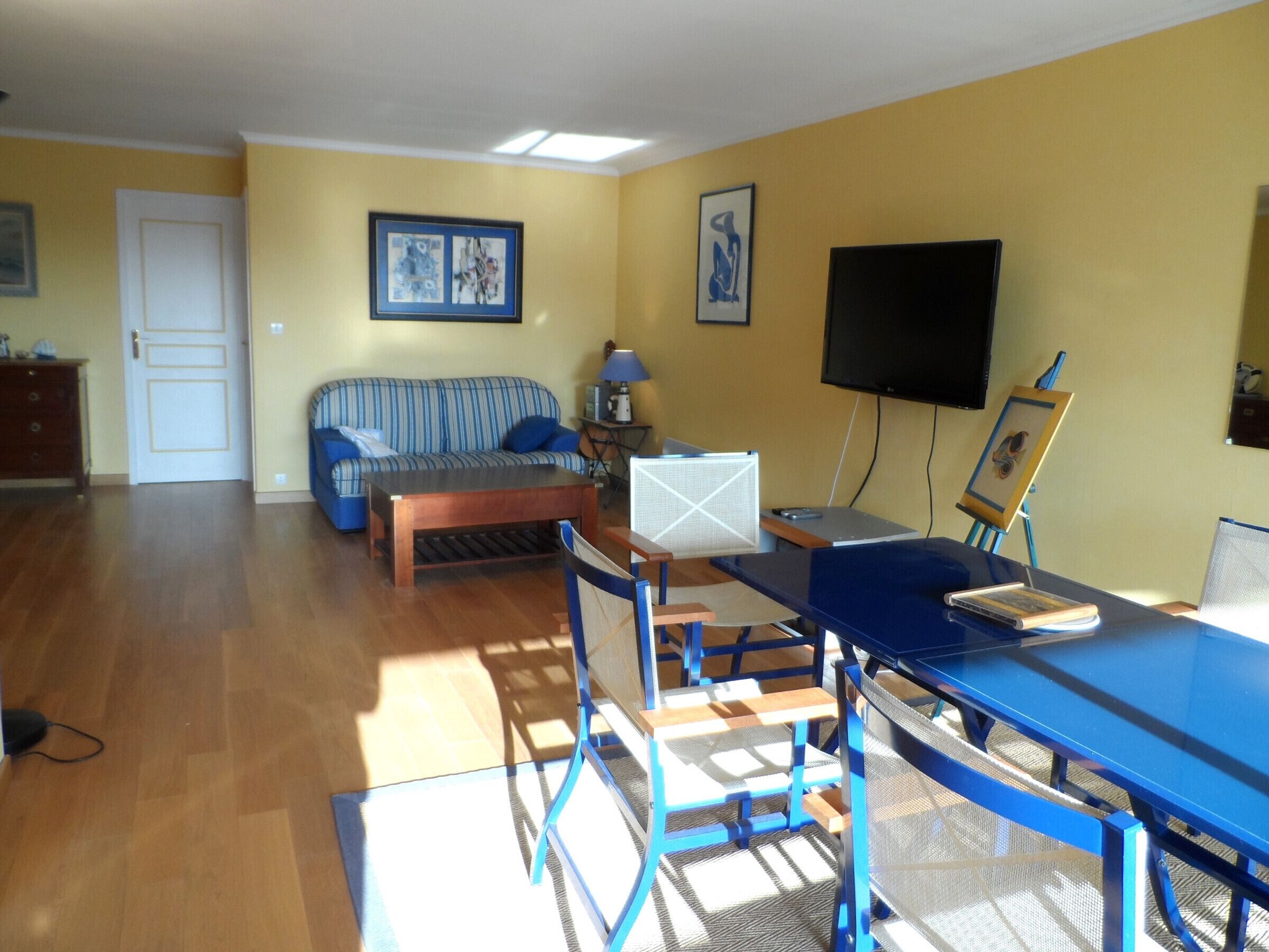 Appartement 3 Pièces En Front De Mer Avec Balcons, à Cabourg, Proche Centre-ville. - Houlgate