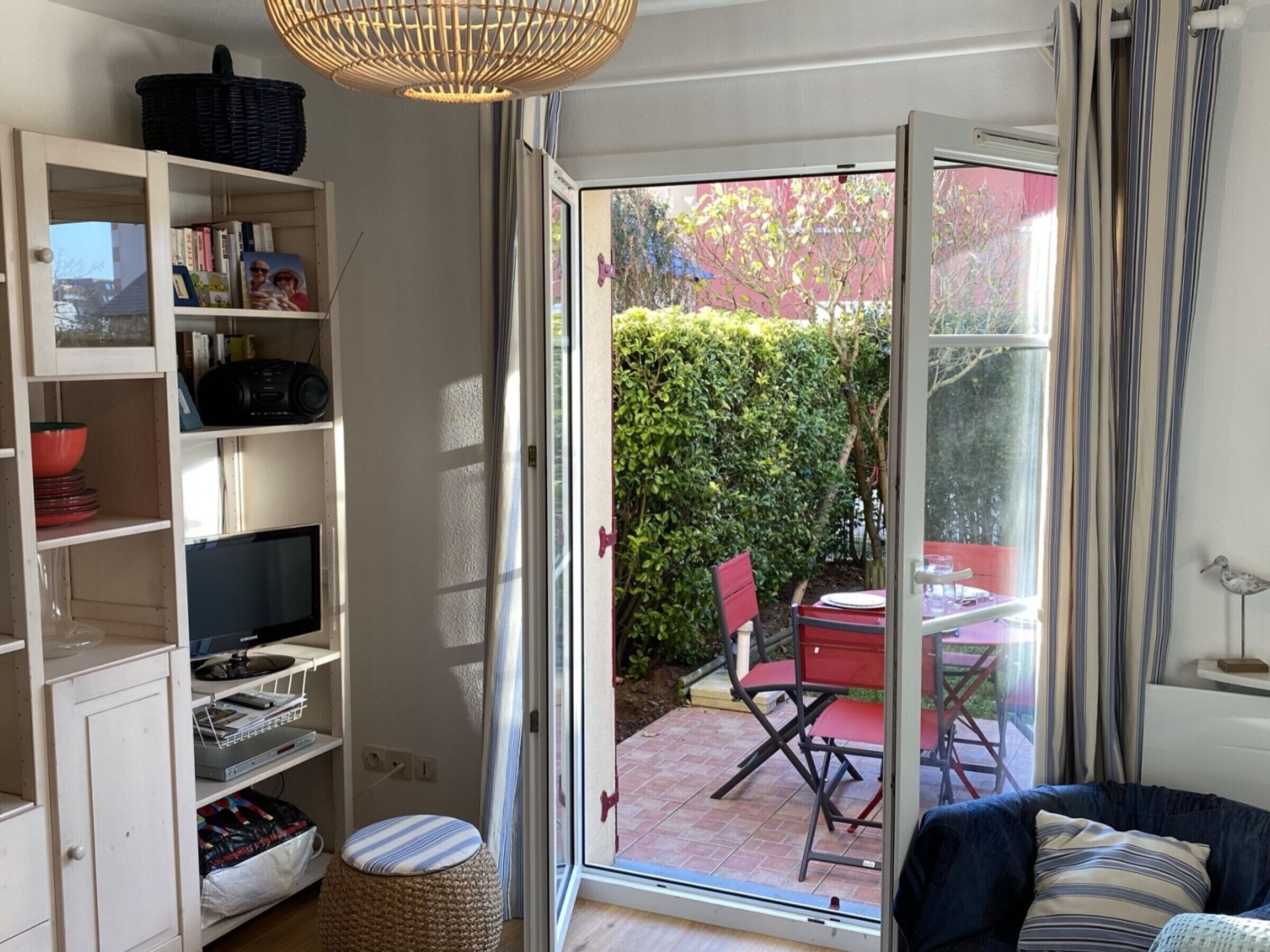 Charming Cottage Near Port Guillaume, 2 Bedrooms, Private Garden, Close To Beach - Normandy