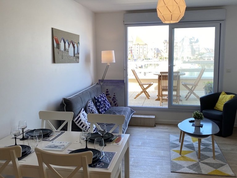 Beautiful 4-room Duplex With Port View And Terrace - Cabourg
