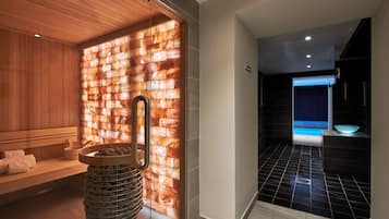 Sauna, banheira de hidromassagem, banho turco, massagens