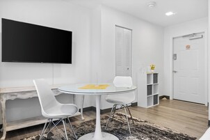 Estúdio Standard | Refeições no quarto