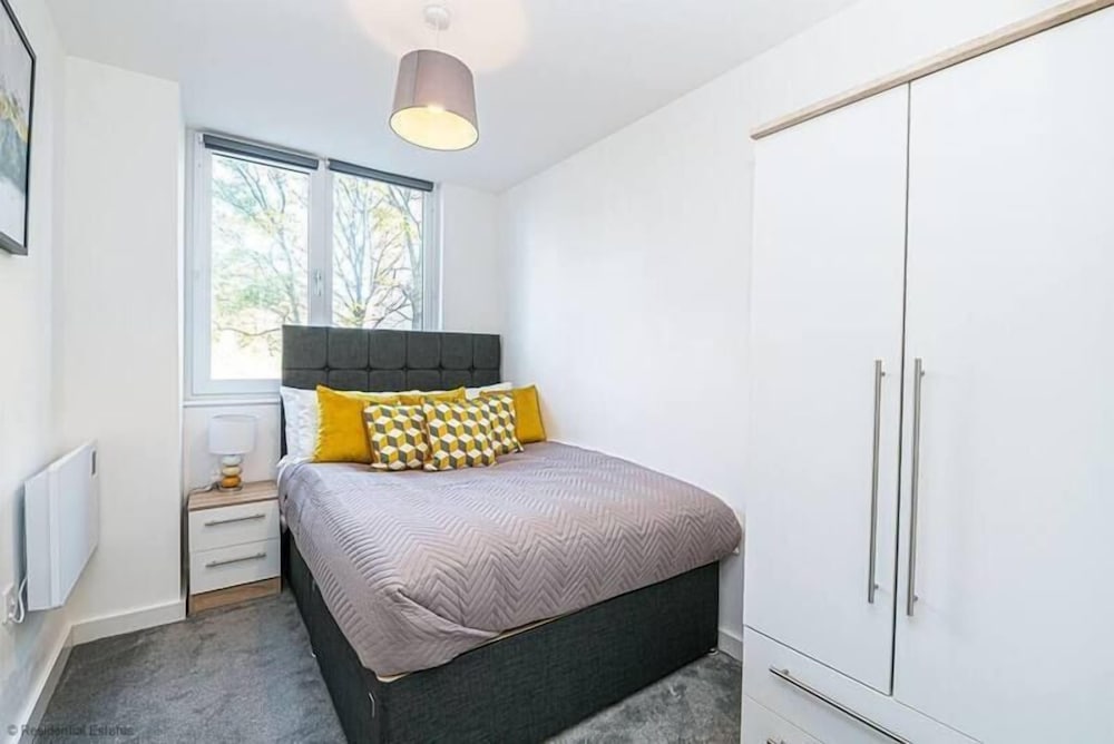 Short Let Apartment Manchester - Altrincham