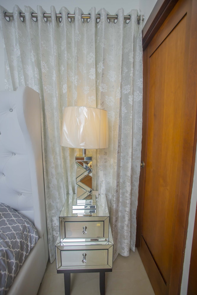 Luxurious 3-bedroom Condo Near Airport & Homs - Dominikanische Republik