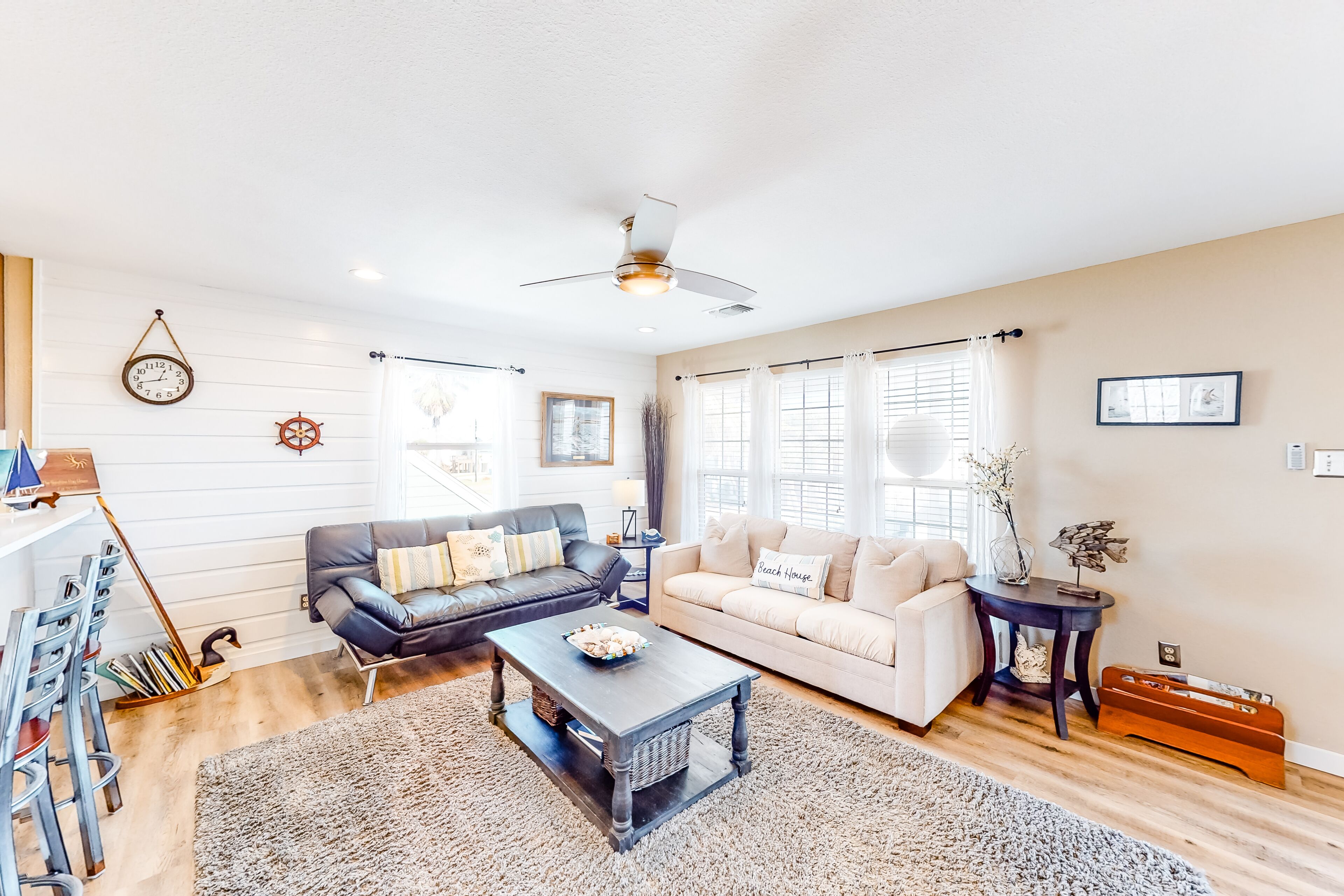 Coastal Gem With Pool, Decks, Grill & Spacious Layout - 3 Miles To The Beach - Rockport, TX