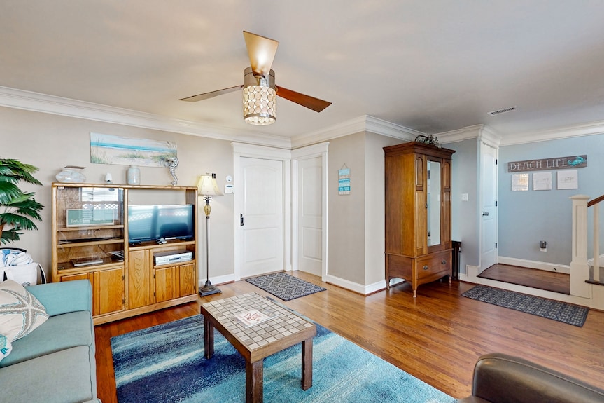 Coastal Retreat With Pool, Balconies, Sundeck & Boat Slip - Near Beach - Corpus Christi, TX