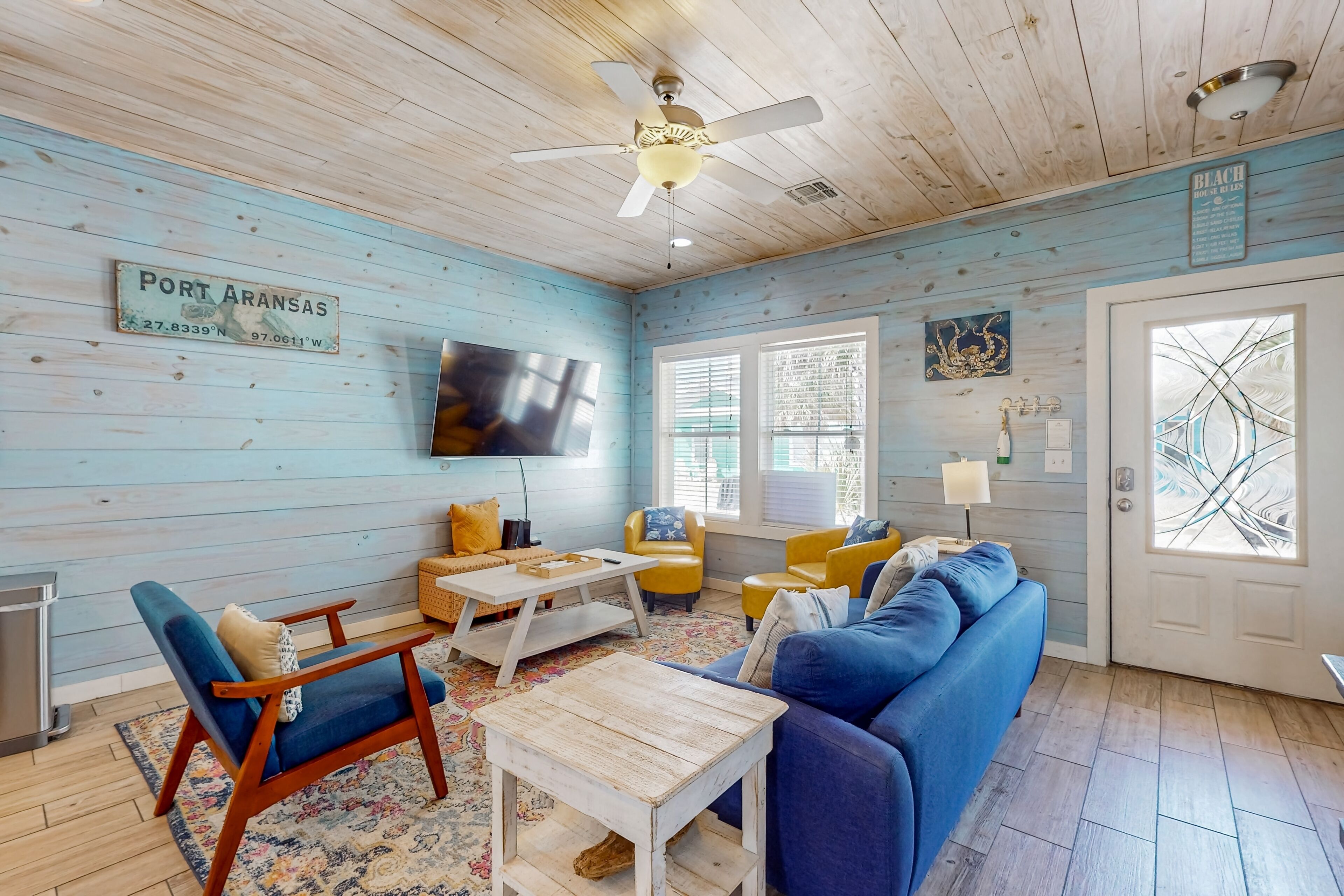Cheerful & Dog-friendly Coral Cove Home W/ Pool - Walk To Beach - Port Aransas, TX