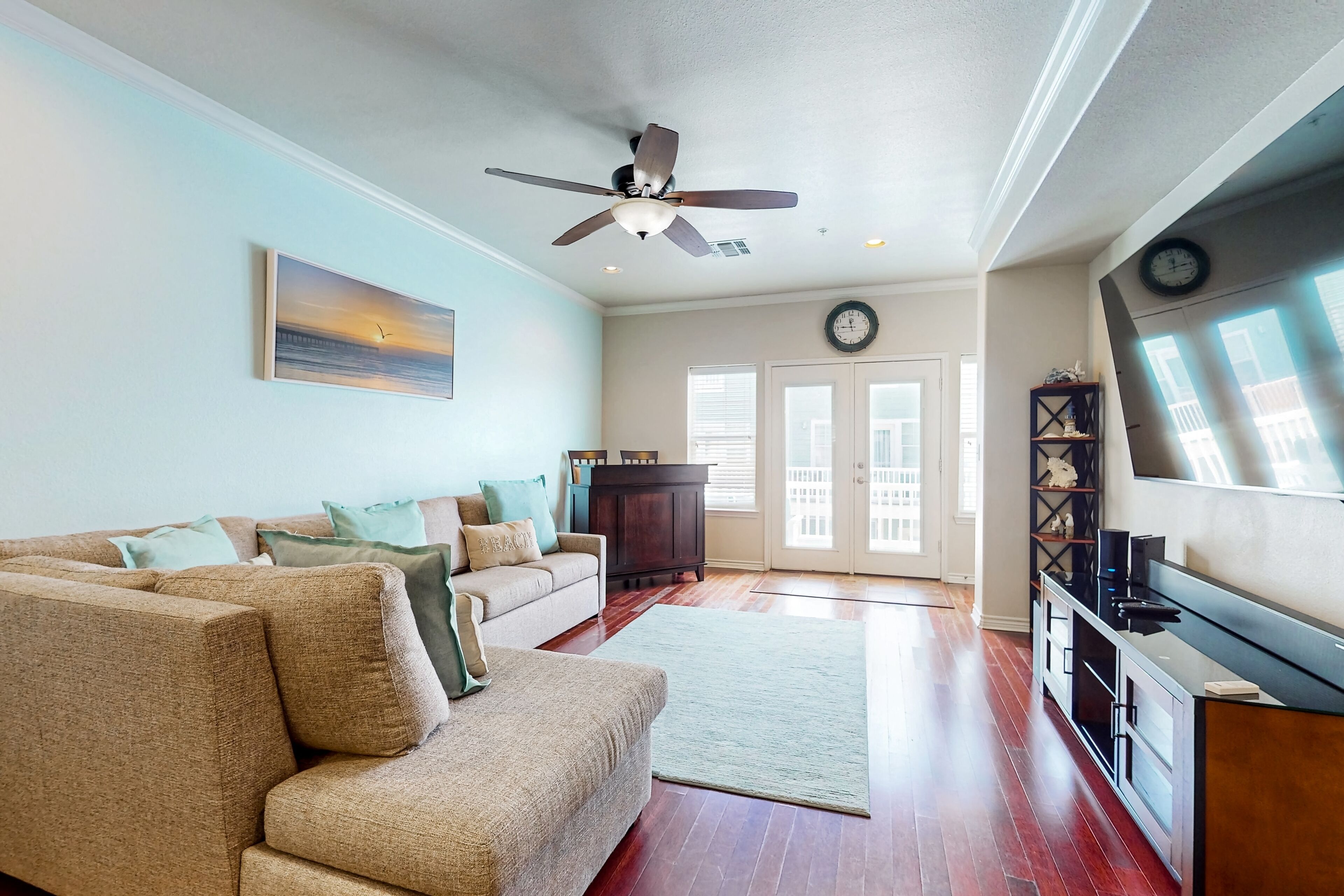 Newly Remodeled Condo W/ Pool & 2nd-story Deck  Walk To Beach - Port Aransas, TX