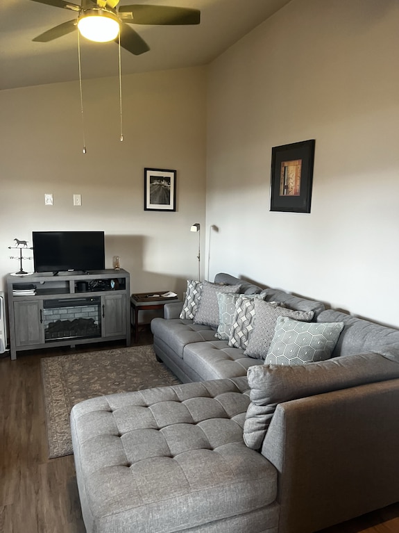 River Rest Luxury Cabin - The Beaverhead. Beautiful River And Mountain Views!!! - Butte, MT