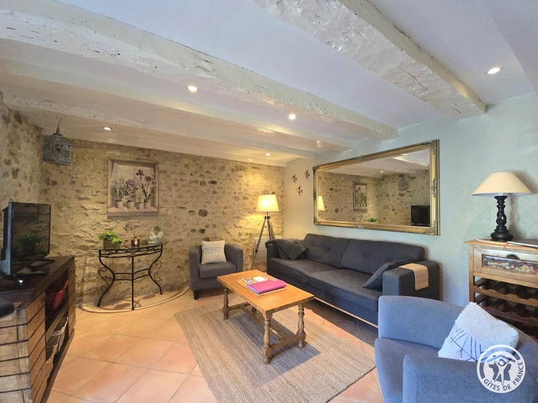 Cottage In Périgord With Garden And Fireplace - Dordogne