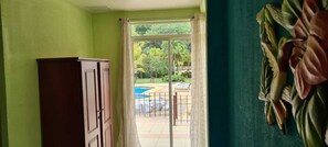 Apartamento família | 1 quarto, cortinas blackout, Wi-Fi de cortesia, roupa de cama