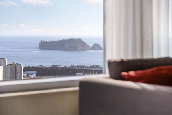 Quarto Duplo Deluxe, 1 quarto, não fumadores, vista para o oceano | Vista para a praia ou o mar