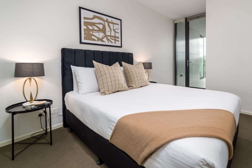 Executive Balcony Apartment In Central Canberra - Canberra