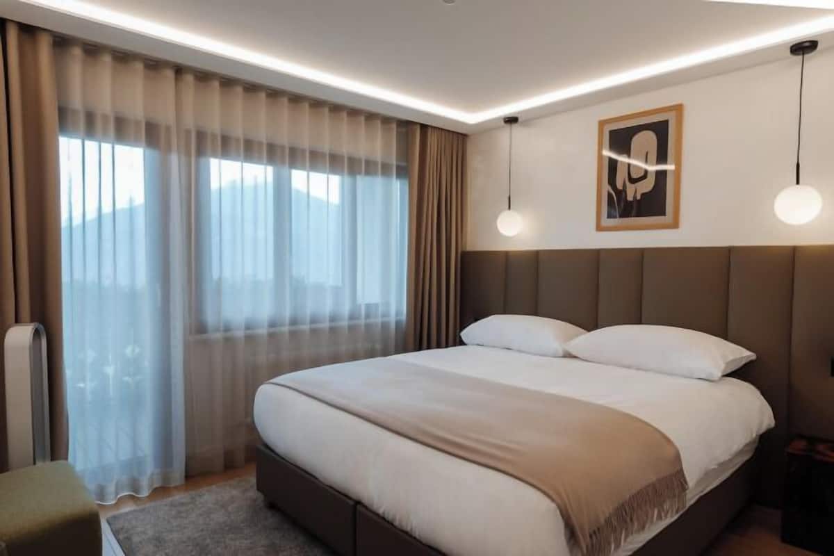 Roupas de cama antialérgicas, cofres nos quartos, quartos à prova de som