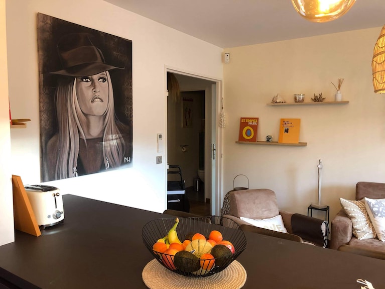 Description Of The Apartment - Saint-Tropez