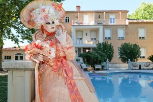 Piscina exterior sazonal 