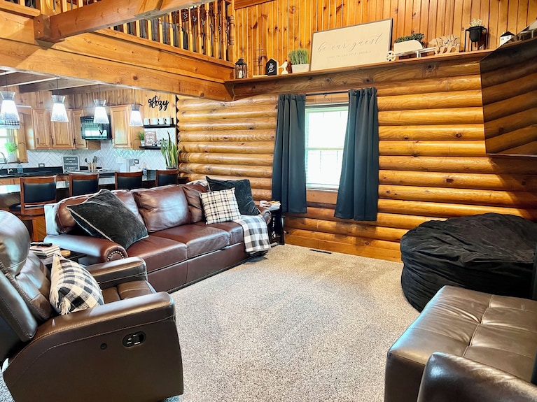 Cozy Perrysburg Cabins - Modern 2 Bedroom With Large Loft & Sleep#bed! - Toledo, OH