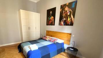 Wi-fi grátis, roupa de cama fornecida