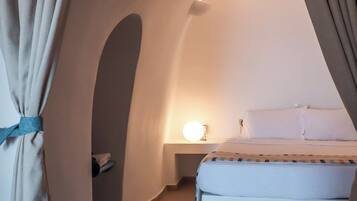 Quarto Deluxe | Minibar, secretária, quartos insonorizados, Wi-fi grátis