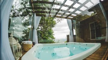 Quarto casal presidencial | Banheiro | Chinelos